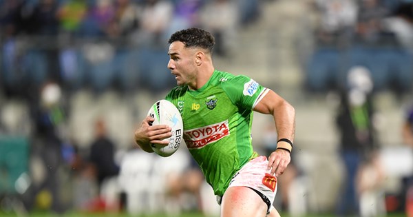 Harley Smith-Shields re-signs with the Raiders | Raiders