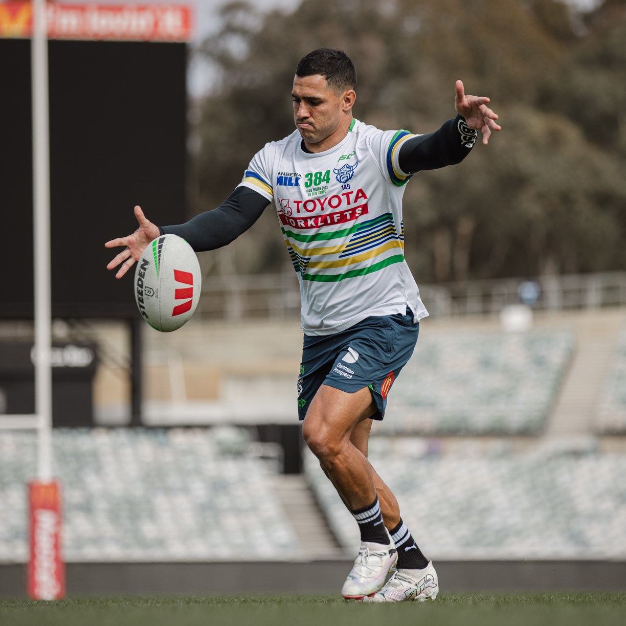 Captain's Run Gallery: Raiders v Panthers | Raiders