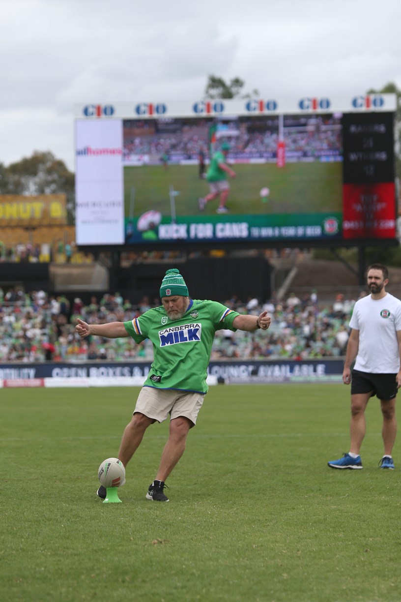 Around the Ground Gallery: Round 2 | Raiders