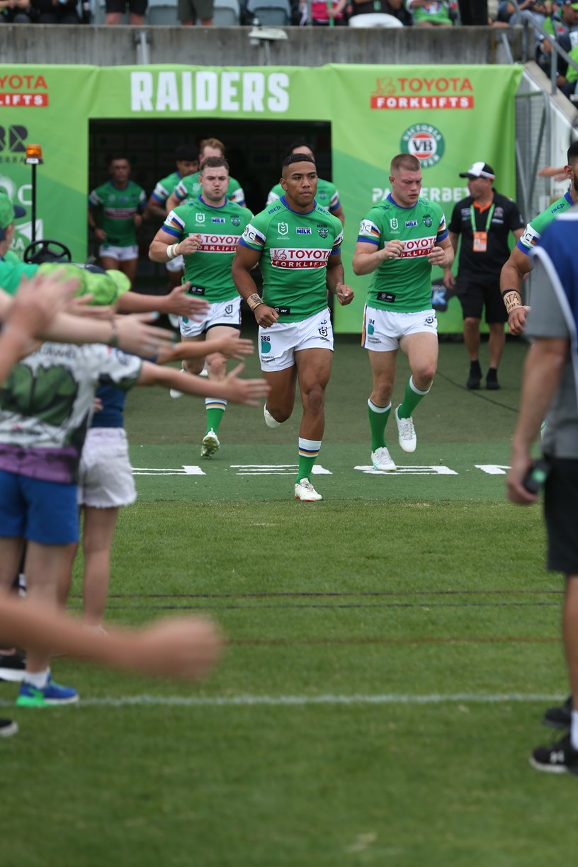 Around the Ground Gallery: Round 2 | Raiders