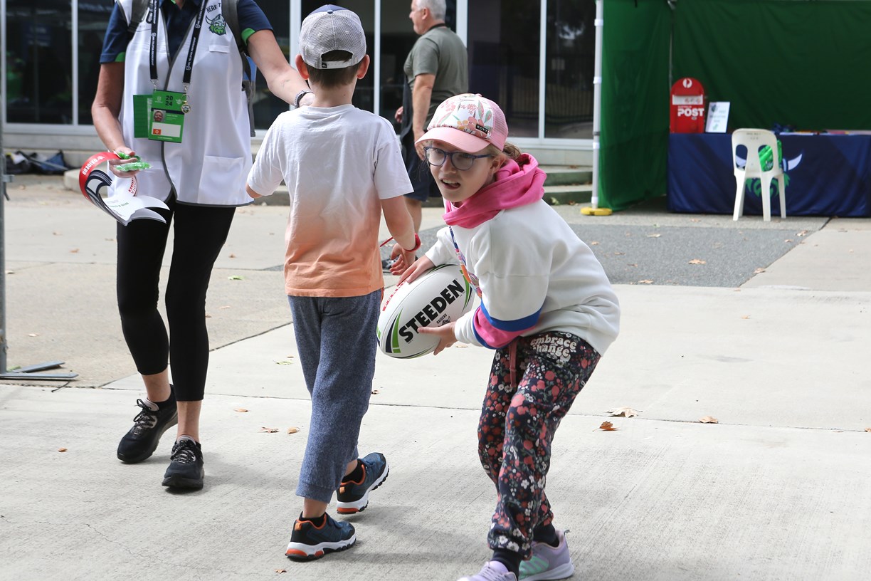 Around the Ground Gallery: Round 2 | Raiders