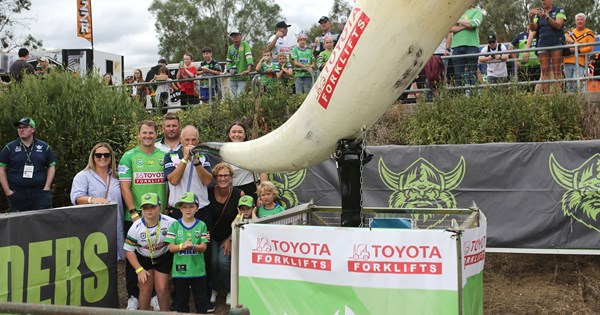 Around the Ground Gallery: Round 2 | Raiders