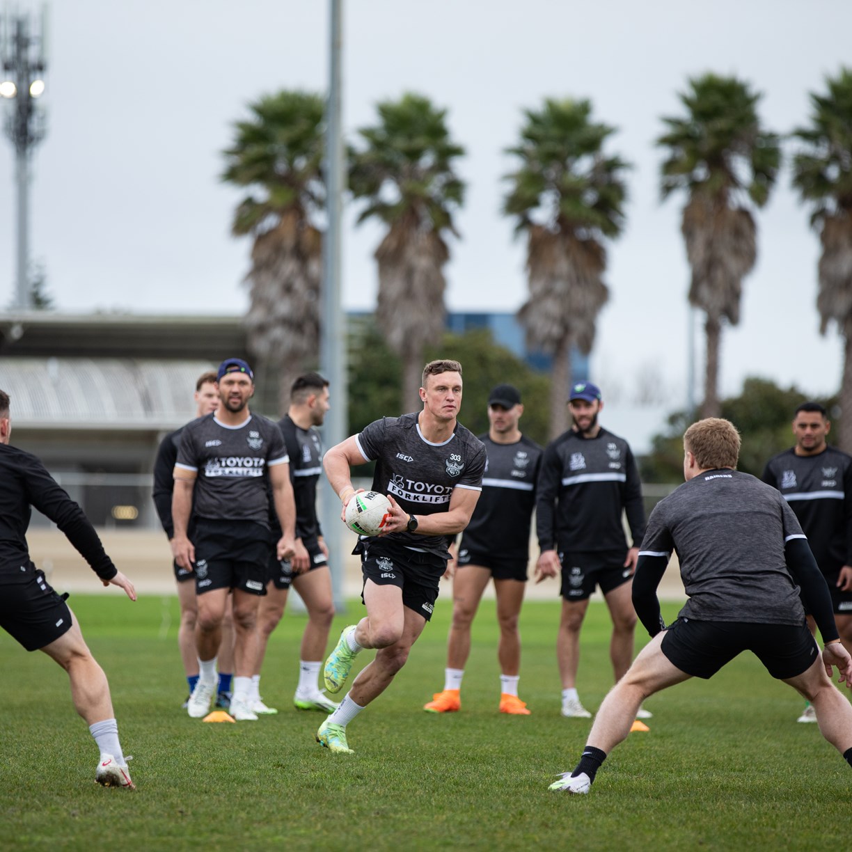 Captain's Run Gallery: Raiders v Warriors | Raiders