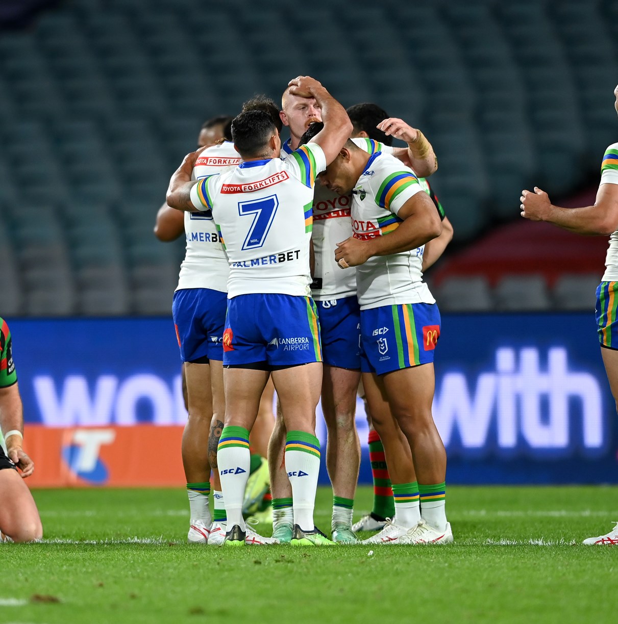 Match Gallery: Raiders v Rabbitohs | Raiders