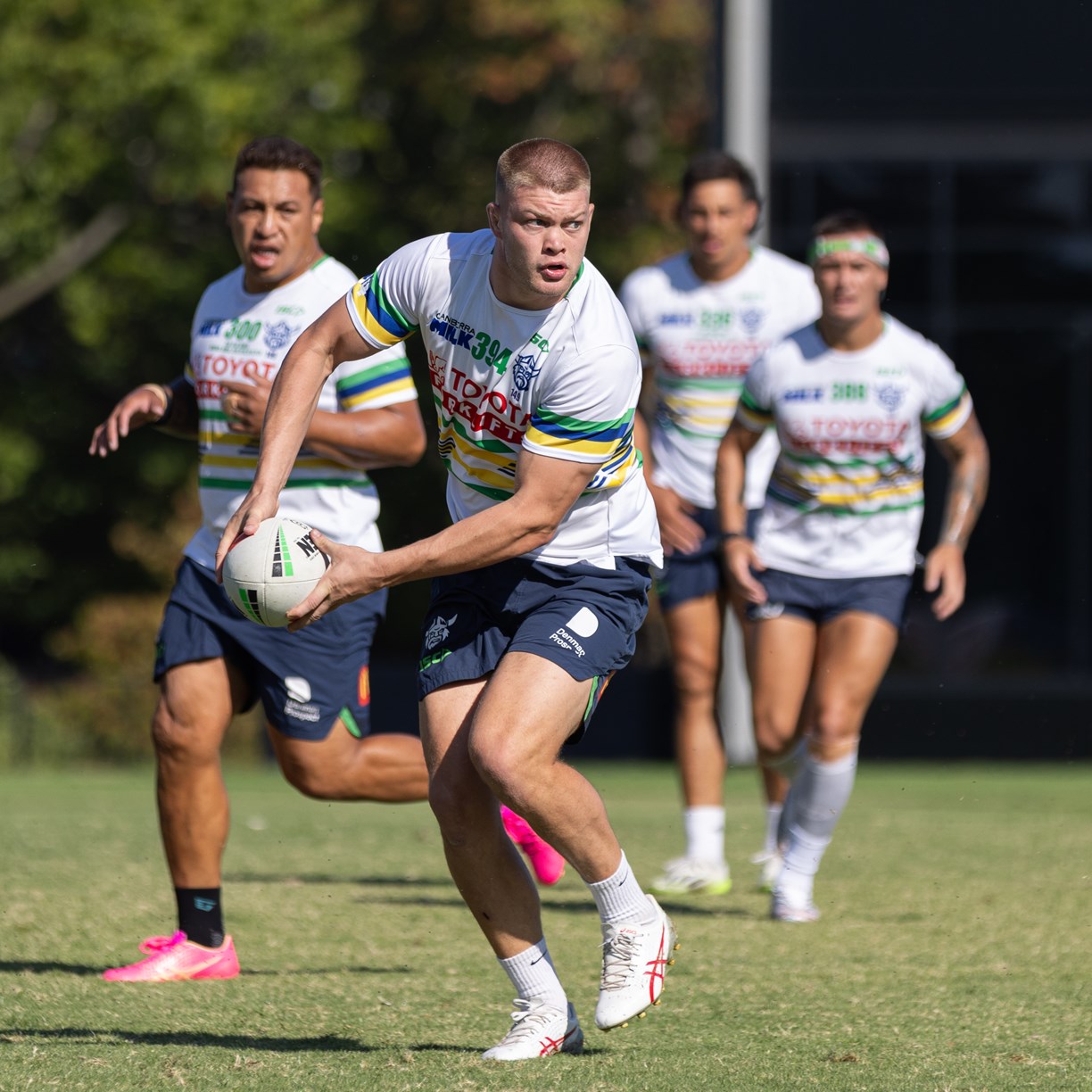 Captain's Run: Raiders v Sharks | Raiders