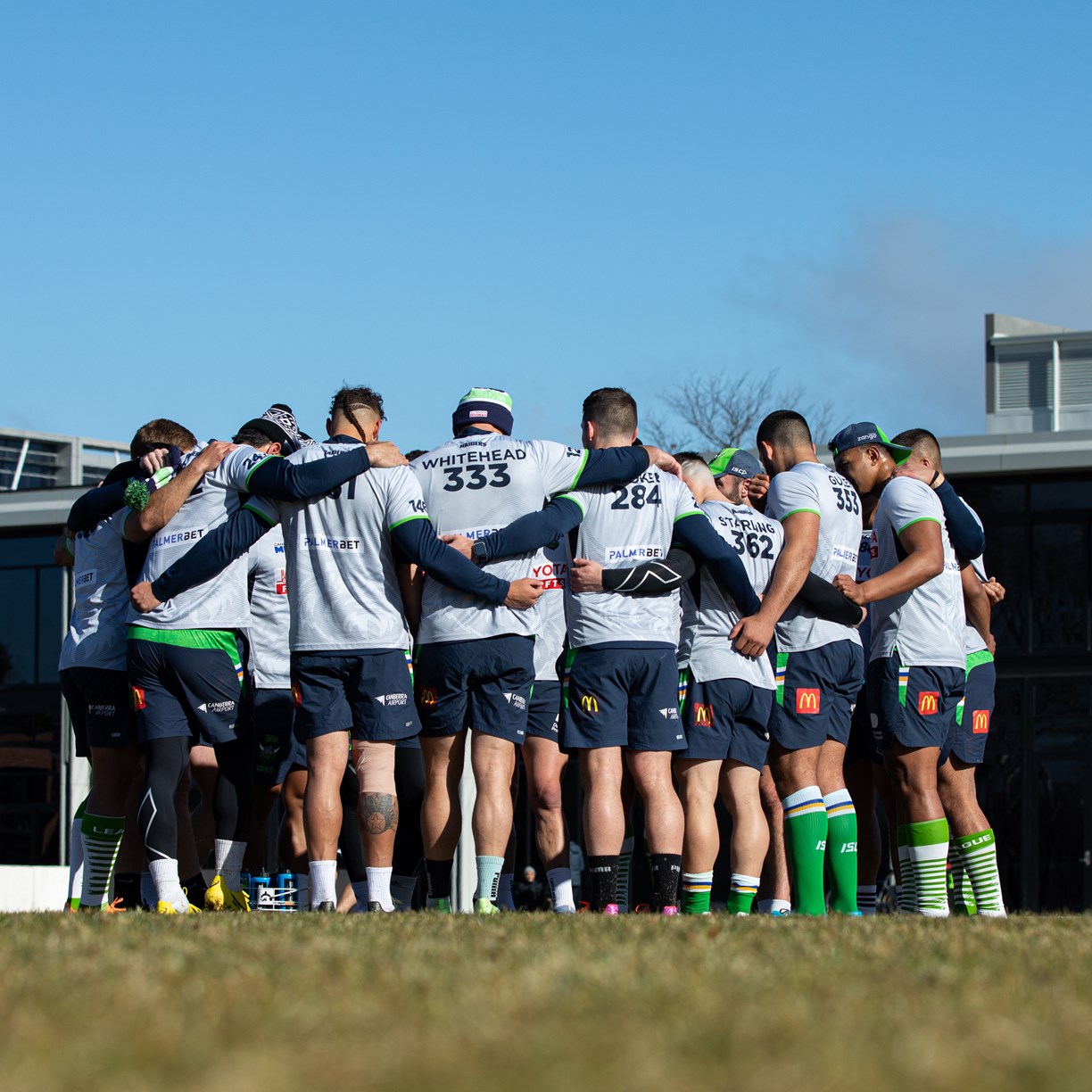 Captain's Run Gallery: Raiders v Dragons | Raiders
