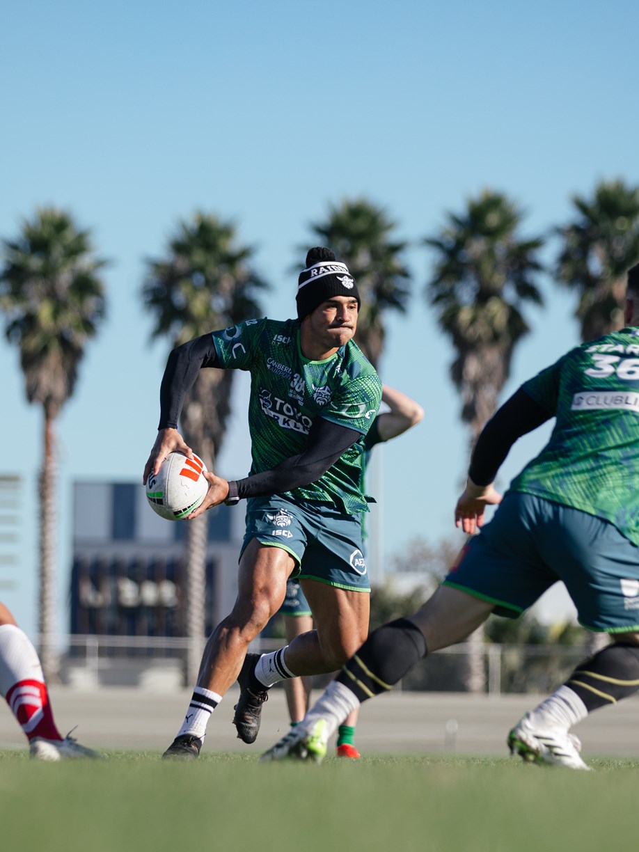 Captain's Run Gallery: Raiders v Warriors | Raiders