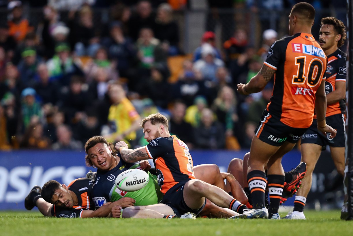 Match Gallery: Raiders v Tigers | Raiders