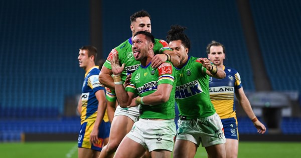 Match Gallery: Raiders v Eels | Raiders
